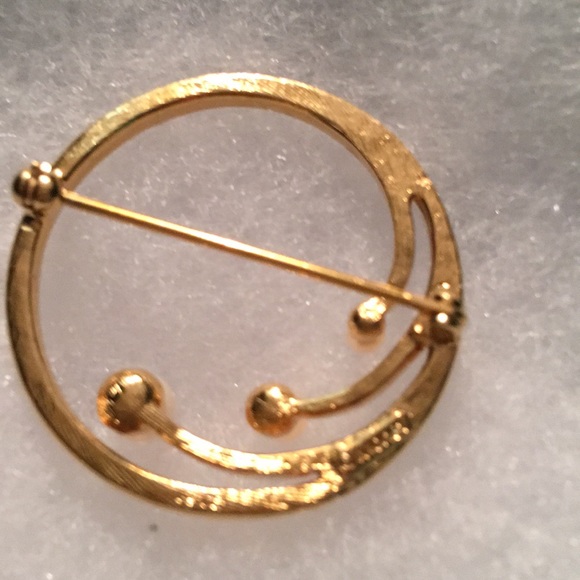 Monet | Jewelry | Vintage Monet Pin | Poshmark